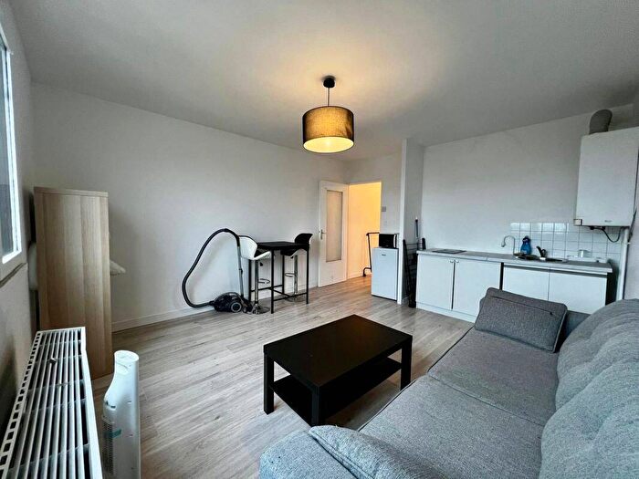 Les Iles de Mars-Les Olympiades, Le Pont-de-Claix - Appartement 2 pièces à louer