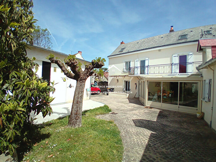 Maison à vendre - Buxeuil - 7 pièces - 4 chambres