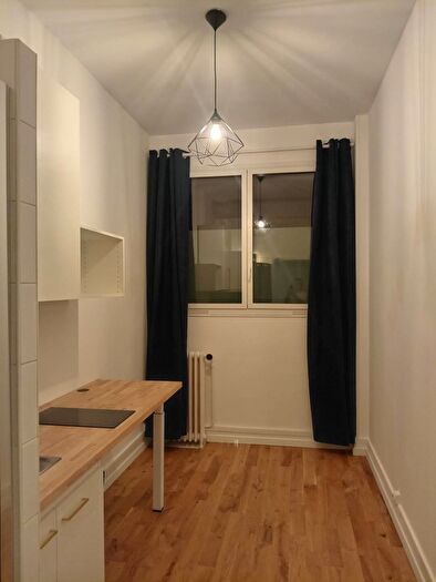 Appartement à louer - Saint James-Général Koenig, Neuilly-sur-Seine - 1 pièce