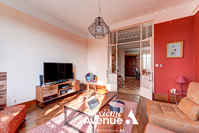 Maison à vendre - Saint-Priest, Centre-ville - 5 pièces - 3 chambres