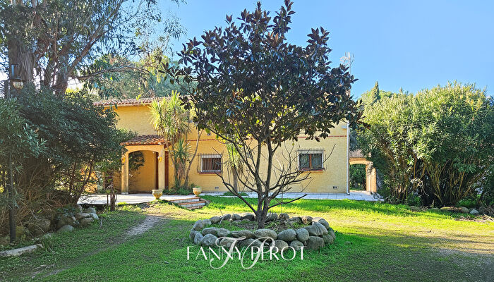 Maison à vendre - Argelès-sur-Mer, Taxo dAvall, Plaine - 8 pièces - 6 chambres