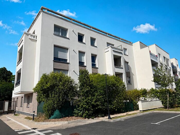 Combs-la-Ville, République : Appartement 1 pièce à vendre