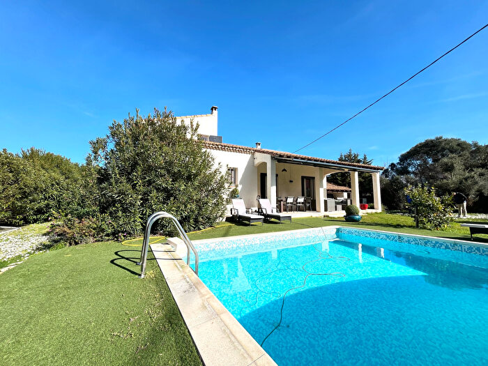 Maison à vendre - Arles, Trinquetaille - 6 pièces - 4 chambres