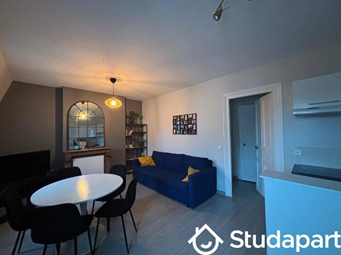 Appartement à louer - Centre Ville, Reims - 3 pièces - 2 chambres