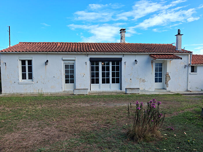 Saint-Georges-d'Oléron, Saint-Georges-d'Oléron, Chéray, Sauzelle : Maison 6 pièces à vendre