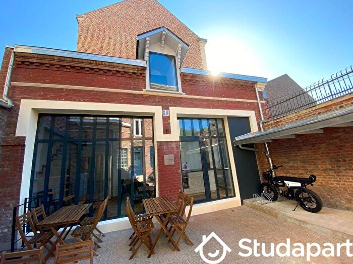 Maison à louer - Saint Honoré-Jeanne dArc, Amiens - 1 pièce - 14 chambres