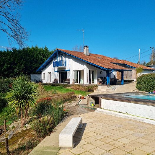 Maison à vendre - Mouguerre - 6 pièces - 5 chambres