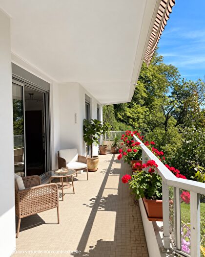 Tassin-la-Demi-Lune, Montpinot, Le Bourg : Appartement 5 pièces à vendre
