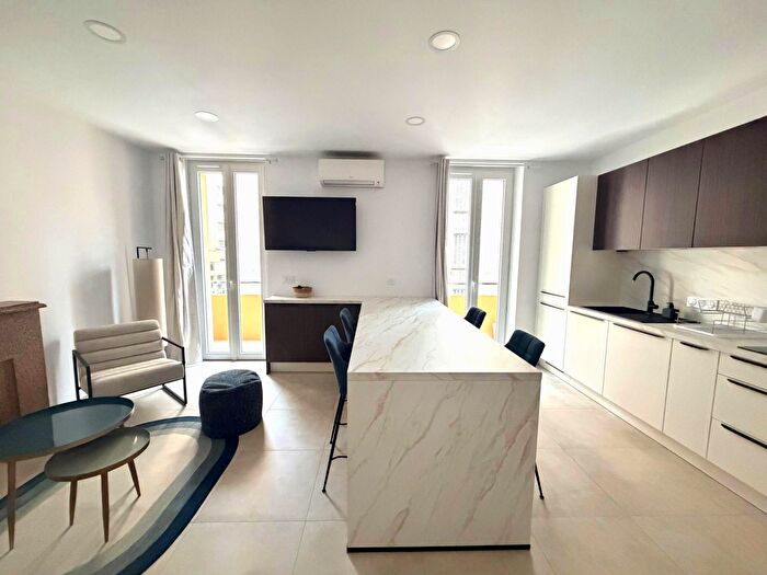 Appartement à louer - Ajaccio, La Viletta, Pietrina, Gare - 3 pièces - 2 chambres