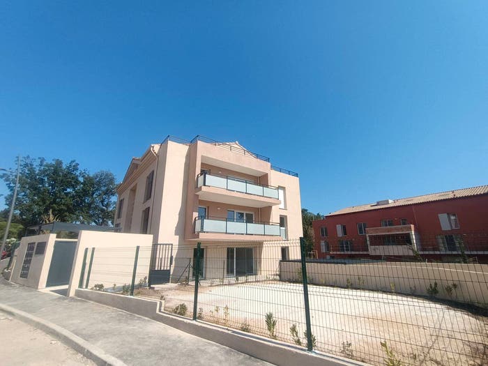 Bormes-les-Mimosas : Appartement 2 pièces à louer