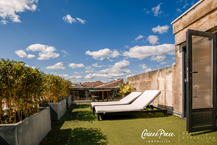 Appartement à vendre - Nîmes - 5 pièces - 3 chambres