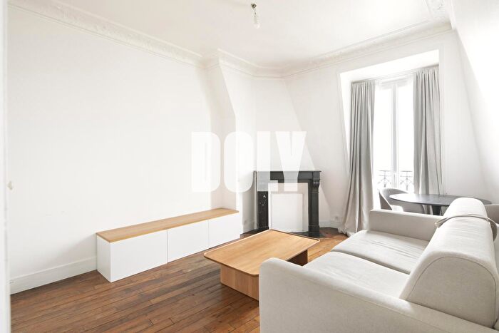 Appartement à louer - Paris e , Jules Joffrin - 1 pièce