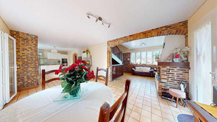 Maison 8 pièces à vendre - Saint-Maurice-Montcouronne