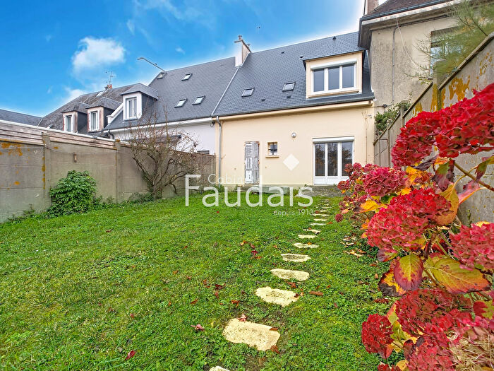 Maison à vendre - Villers-Bocage - 5 pièces - 3 chambres