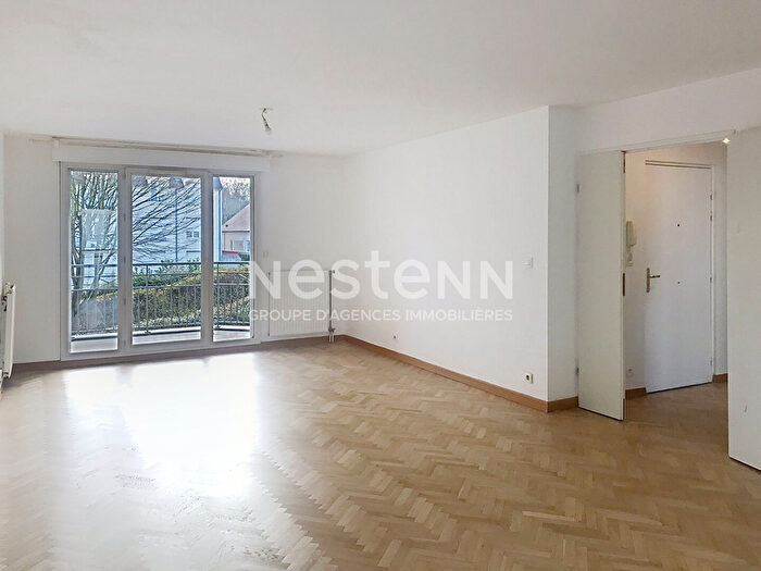 Appartement à louer - Longjumeau, Centre-ville, Mairie - 4 pièces - 2 chambres