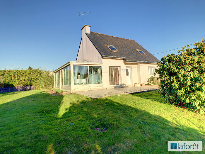 Maison à vendre - Cléguérec - 5 pièces - 3 chambres