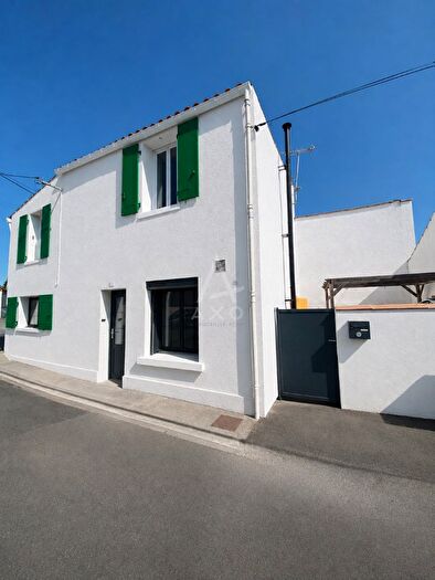 Dompierre-sur-Mer : Maison 4 pièces à vendre