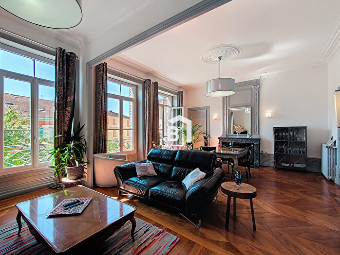 Appartement à vendre - Bourgoin-Jallieu, Centre-ville, Pont Saint-Michel - 4 pièces - 3 chambres