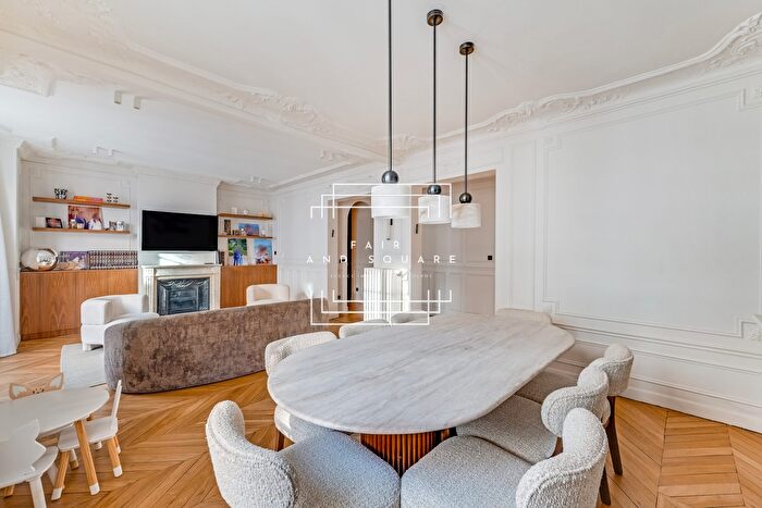 Neuilly-sur-Seine : Appartement 4 pièces à vendre