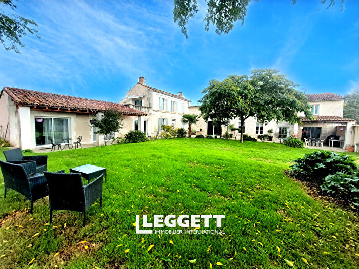 Maison à vendre - Cognac, Saint-Jacques - 12 pièces - 8 chambres