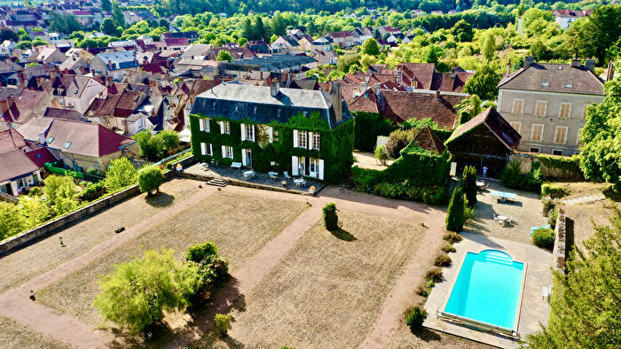 Maison 11 pièces à vendre à Clamecy