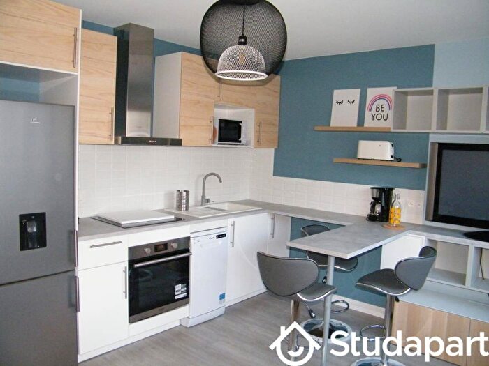 Appartement à louer - Glaciere-Jomard, Oullins-Pierre-Bénite - 1 pièce - 1 chambre