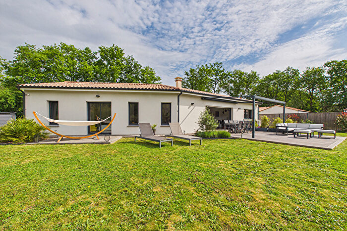 Maison 6 pièces à vendre - La Roche-sur-Yon, Le Bourg sous la Roche