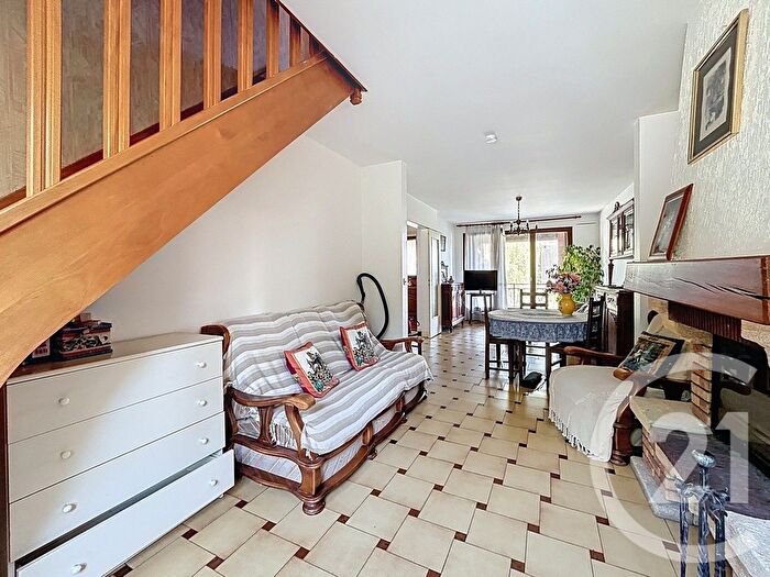 Maison à vendre - Villecresnes - 6 pièces - 4 chambres