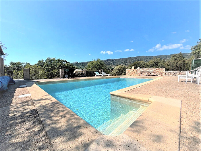 Maison 6 pièces à vendre à Saint-Saturnin-lès-Apt