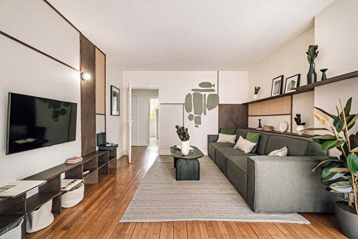 Appartement à louer - Hôtel de Ville-Planchette, Levallois-Perret - 3 pièces - 3 chambres