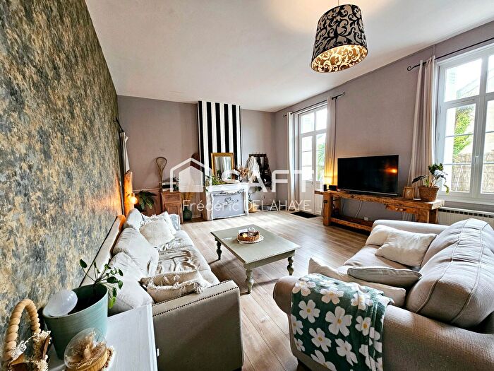 Civrac-en-Médoc : Maison 4 pièces à vendre