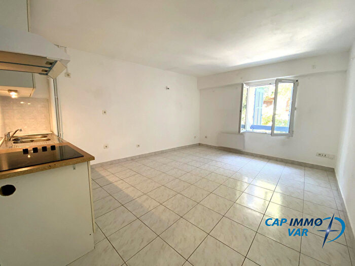 Appartement 2 pièces à louer - Signes
