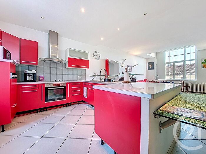 Appartement à vendre - Mirecourt - 7 pièces - 4 chambres