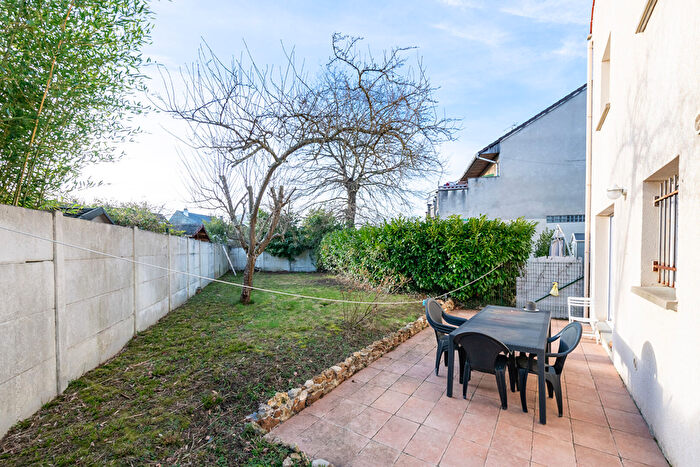 Maison à vendre - Noisy-le-Grand, Nord - 5 pièces - 3 chambres