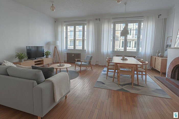 Appartement à louer - Vieux Marché-Cathédrale, Rouen - 4 pièces - 3 chambres