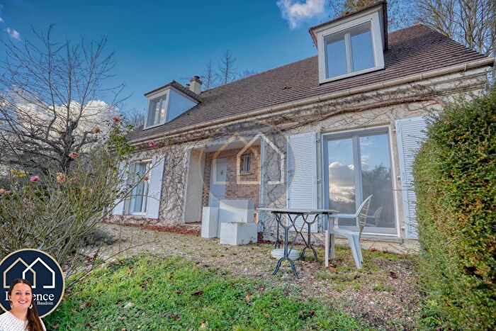 Maison à vendre - Nogent-le-Roi - 6 pièces - 4 chambres