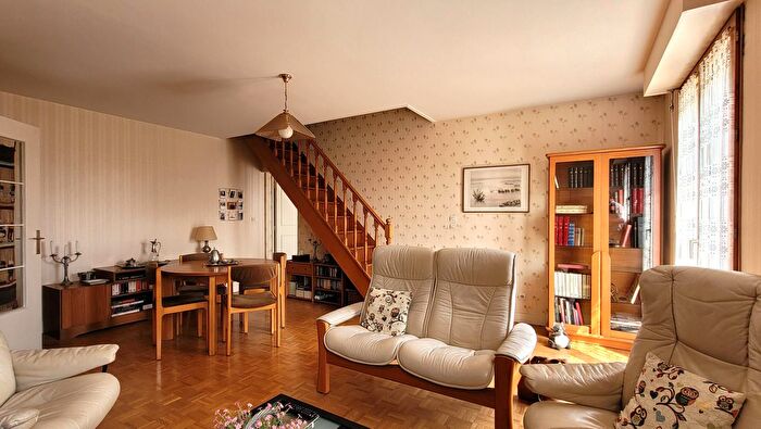 Orléans, Saint-Vincent, Pasteur : Appartement 4 pièces à vendre