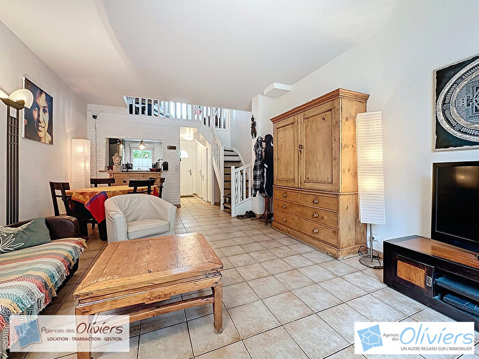 Maison à vendre - Voisins-le-Bretonneux - 5 pièces - 3 chambres