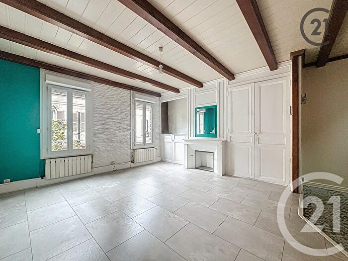 Appartement à louer - Sens, Les Arènes - 3 pièces - 1 chambre
