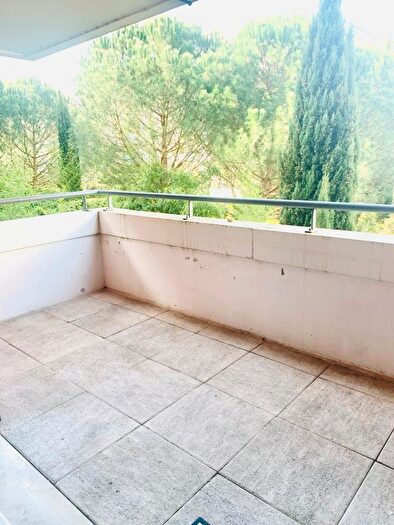 Maisons à vendre et appartements à louer - 1