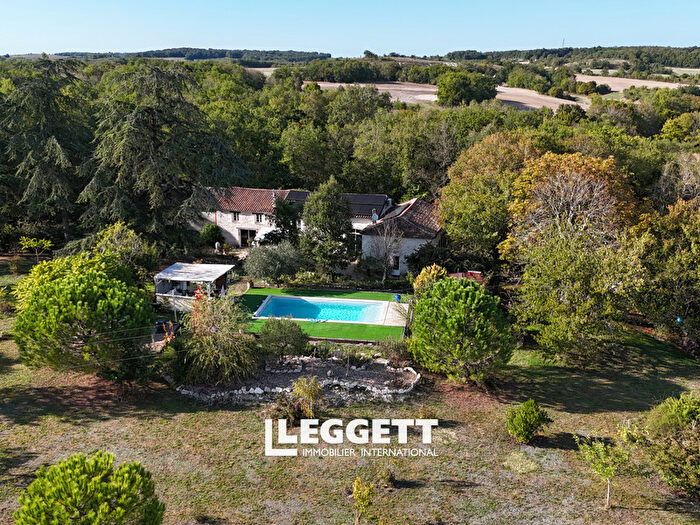 Maison à vendre - Issigeac - 10 pièces - 4 chambres