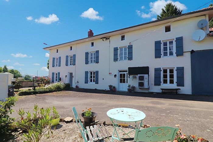 Maison à vendre - Oradour-sur-Vayres - 8 pièces - 5 chambres