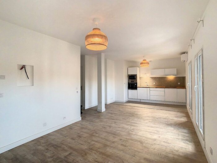 Appartement à louer - Emile Zola, Béziers - 3 pièces - 1 chambre