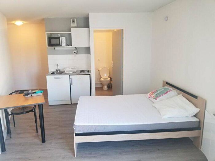 Colline des Pères-Tardy, Saint-Étienne : Appartement 1 pièce à louer
