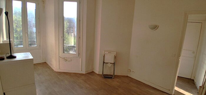Suresnes, Cité Jardins - Appartement 1 pièce à vendre