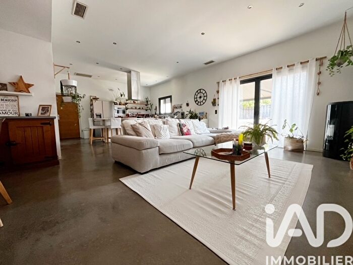 Maison à vendre - Saint-Hippolyte - 6 pièces - 5 chambres