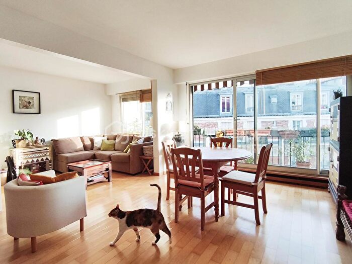 Appartement à vendre - Paris e , Grandes Carrières, Clichy - 3 pièces - 2 chambres