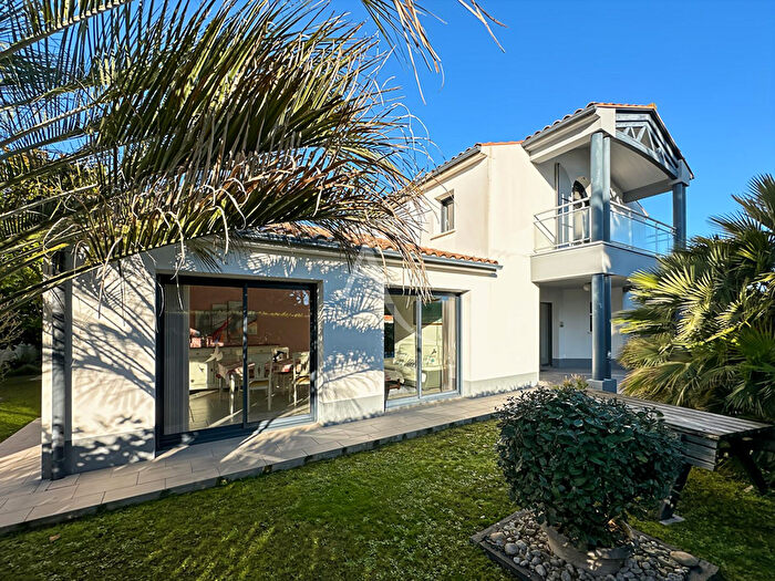 Maison à vendre - Saint-Jean-de-Monts, Centre-ville, Vasais - 6 pièces - 4 chambres