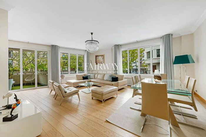 Appartement à vendre - Paris e , Muette-Nord, Trocadéro - 4 pièces - 3 chambres