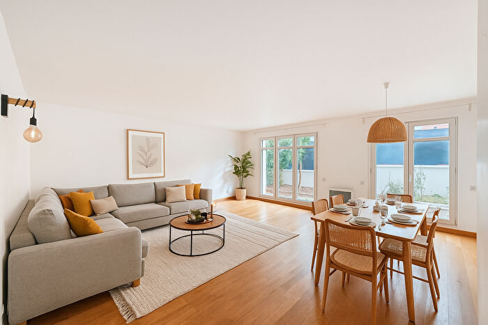 Appartement à vendre - Suresnes, République - 5 pièces - 4 chambres